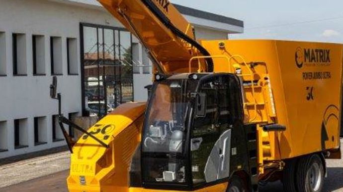 Alimentation : Matrix améliore le confort de sa mélangeuse automotrice