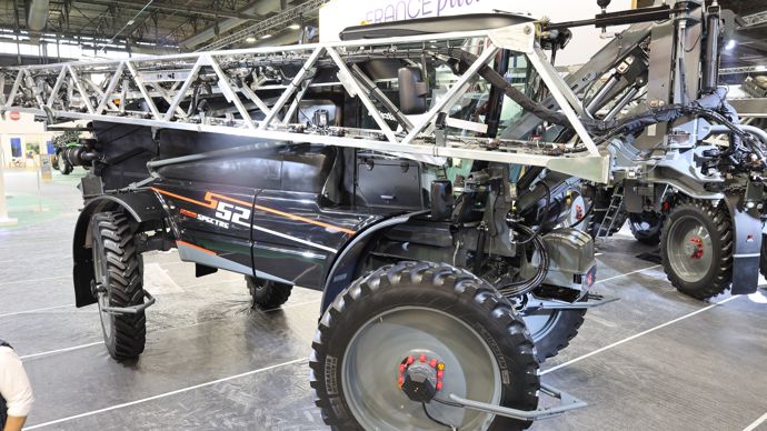 Spectre, l’automoteur de pulvérisation haut de gamme de France Pulvé