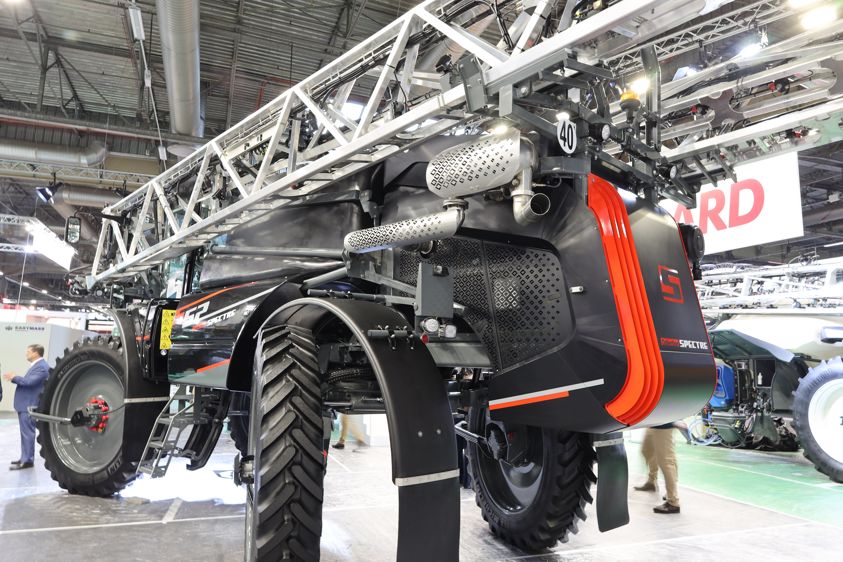 Spectre, l’automoteur de pulvérisation haut de gamme de France Pulvé