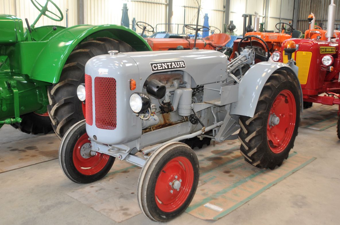 Guy Joubert a restauré la plupart des tracteurs de sa collection.