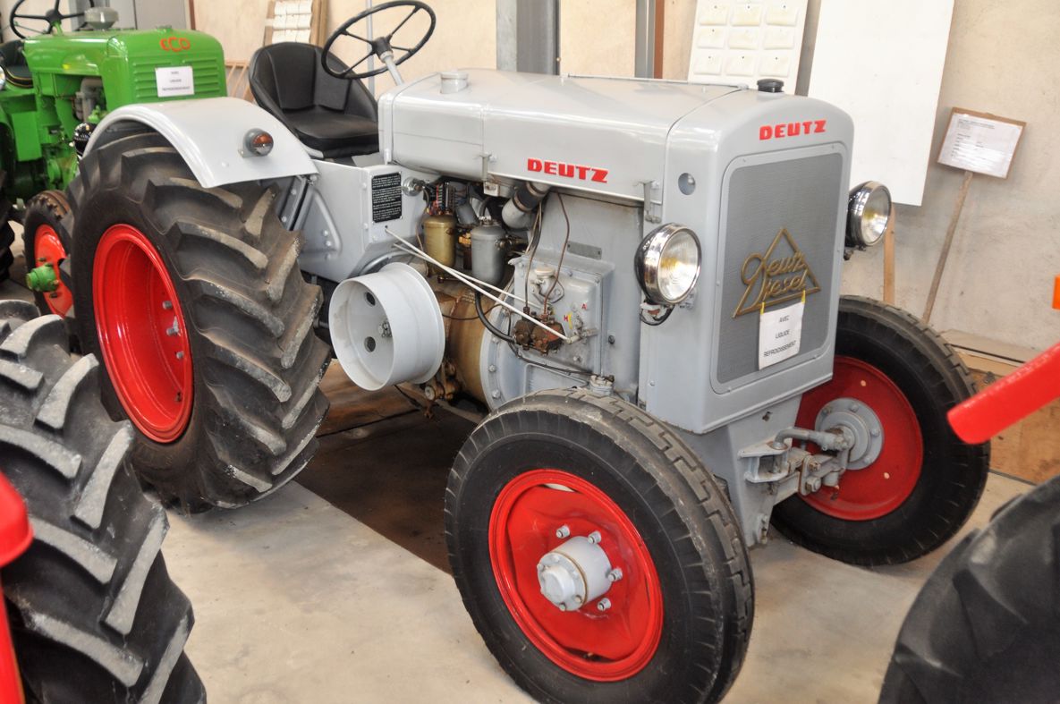 Guy Joubert a restauré la plupart des tracteurs de sa collection.