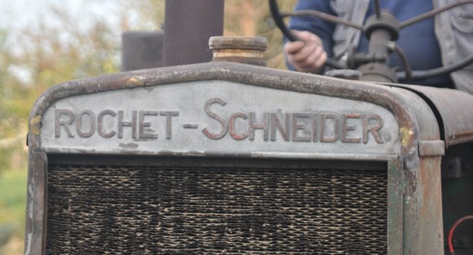 Rochet-Schneider a construit seulement une centaine de tracteurs.