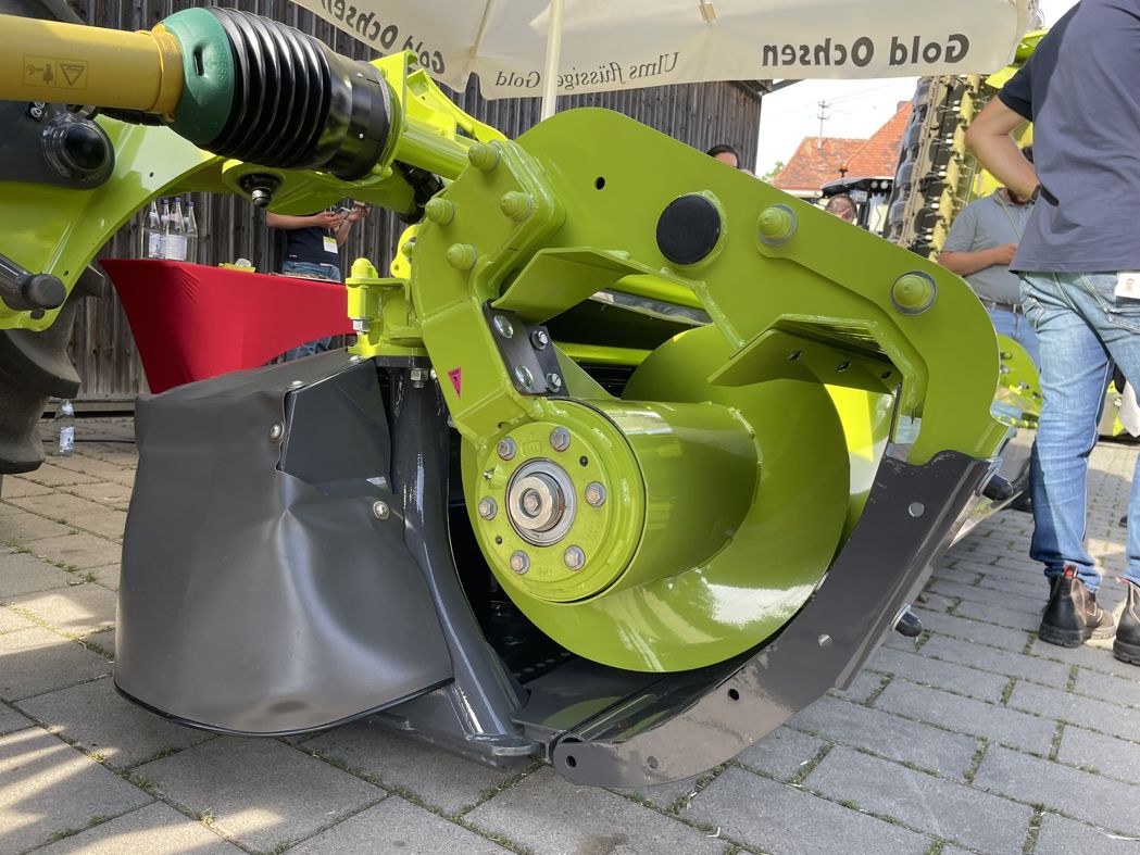 Claas Disco 9300 Direct Swather : un conditionneur troqué contre une vis