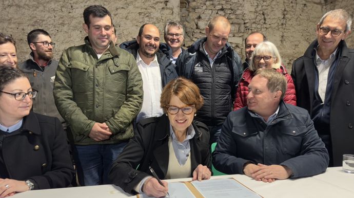 Le gouvernement présente le contrôle administratif unique