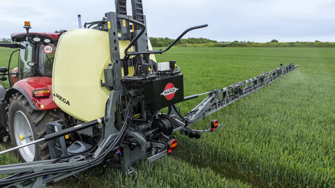 Evrard lance le pulvérisateur Vega, un automoteur haut de gamme