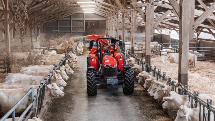 Massey Ferguson 4700 M : un tracteur simple